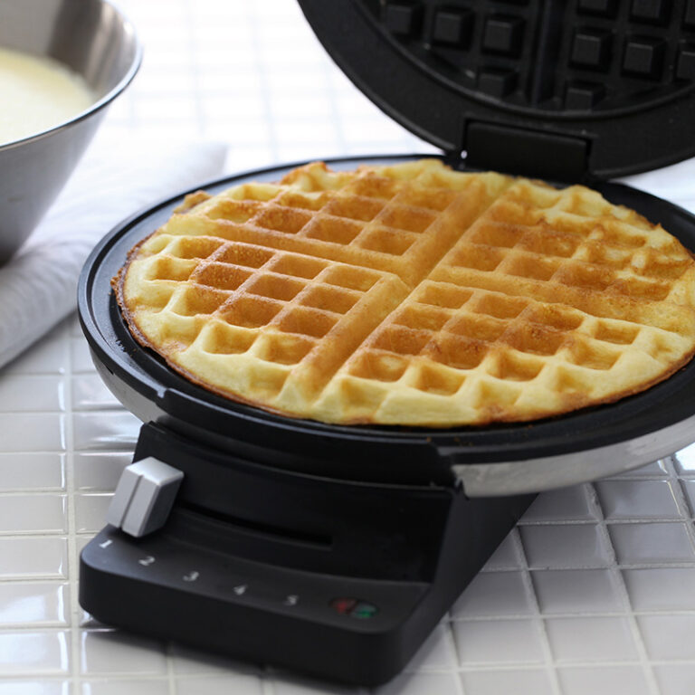 Bien choisir son gaufrier pour ravir toute la famille - Blog BUT