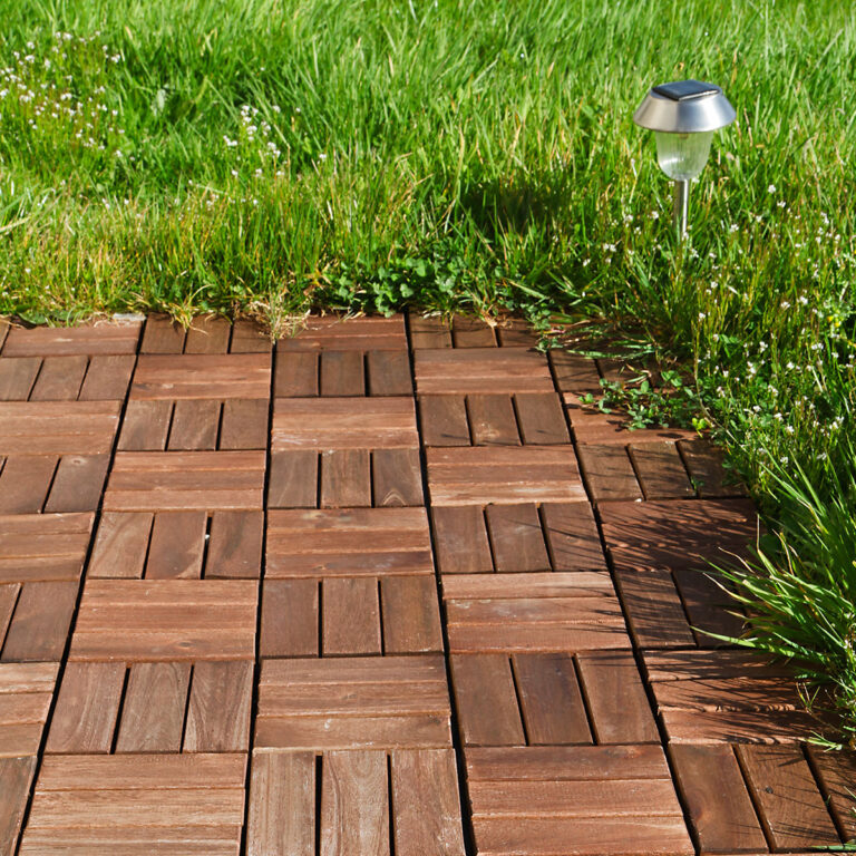 Poser des dalles de jardin sur de la terre – Blog BUT