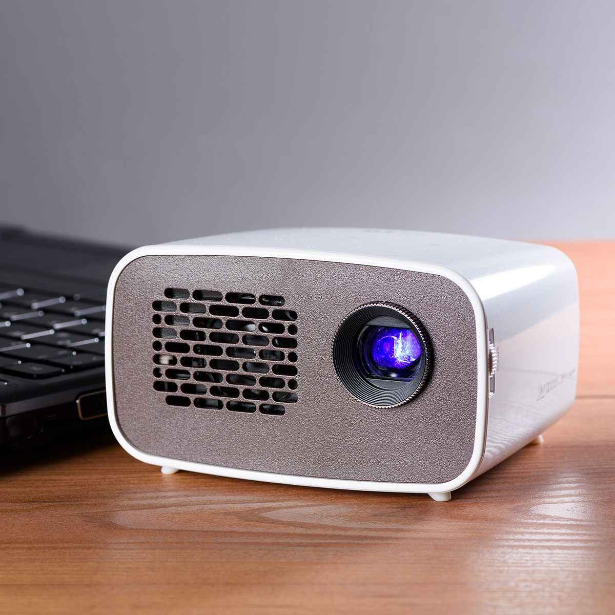 Comment bien choisir un vidéoprojecteur ? – Blog BUT