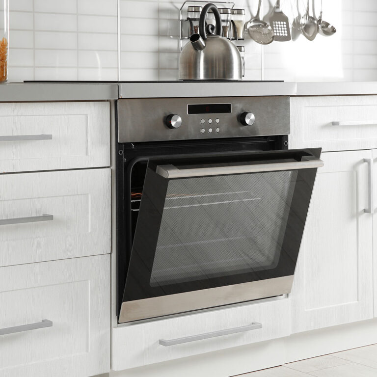 Conseils pour réussir l'installation d'un four encastrable – Blog BUT