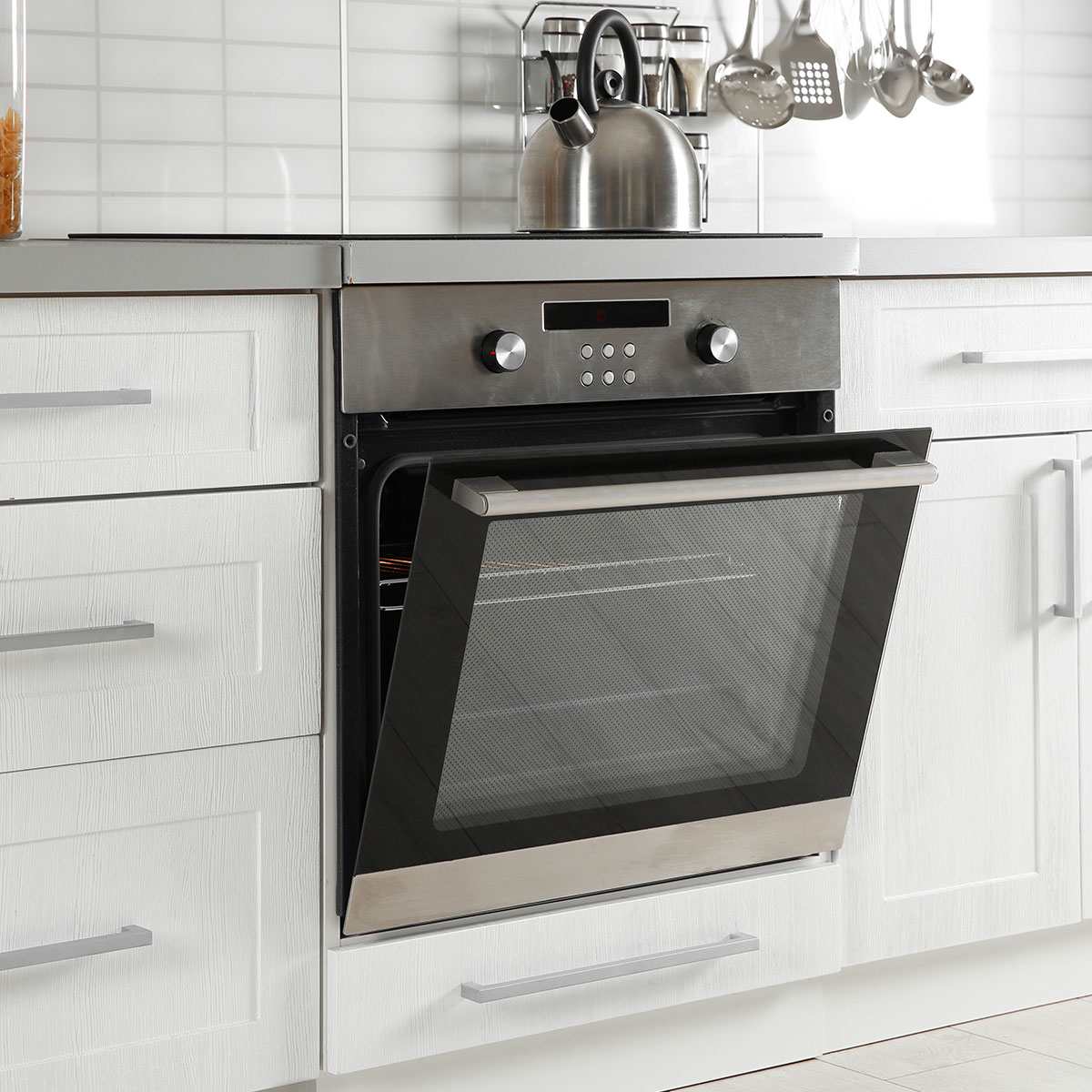 Conseils pour réussir l'installation d'un four encastrable – Blog BUT