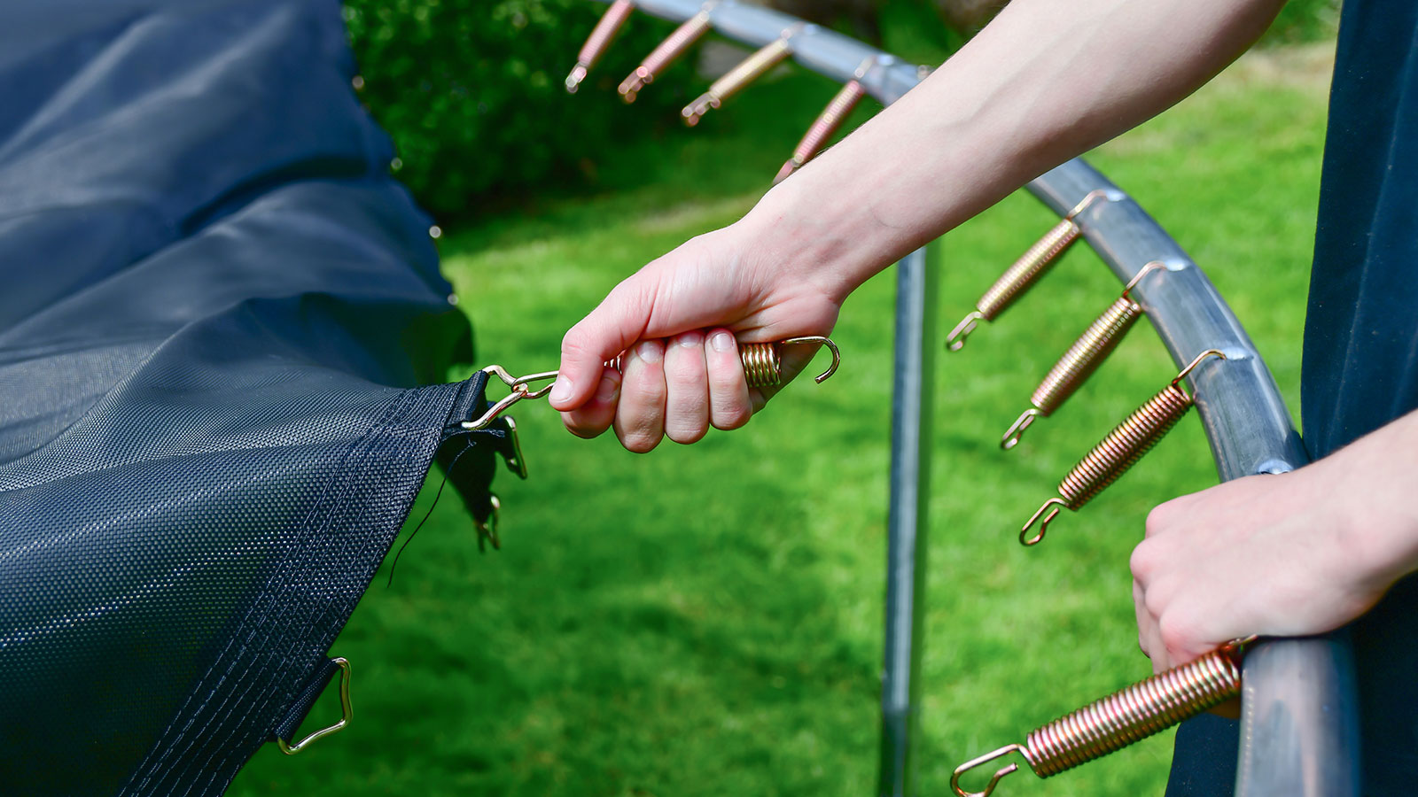 Comment monter un trampoline en toute sécurité ? – Blog BUT
