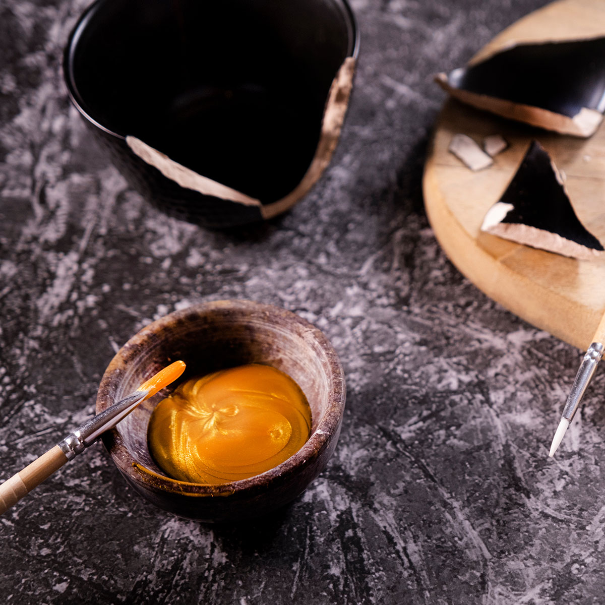 Kintsugi DIY : comment réparer la céramique avec élégance ? – Blog BUT