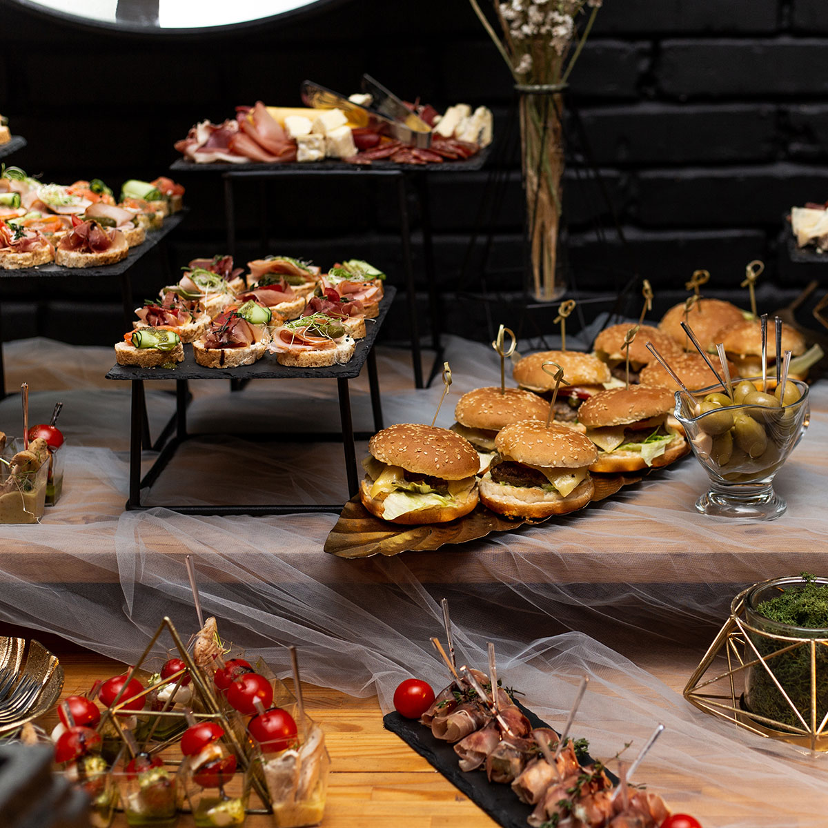 Apéro dinatoire pour un anniversaire : toutes nos idées – Blog BUT