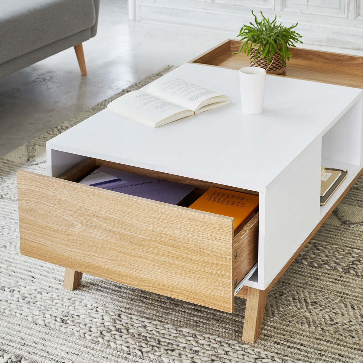 La bonne table basse pour un canapé d'angle – Blog BUT
