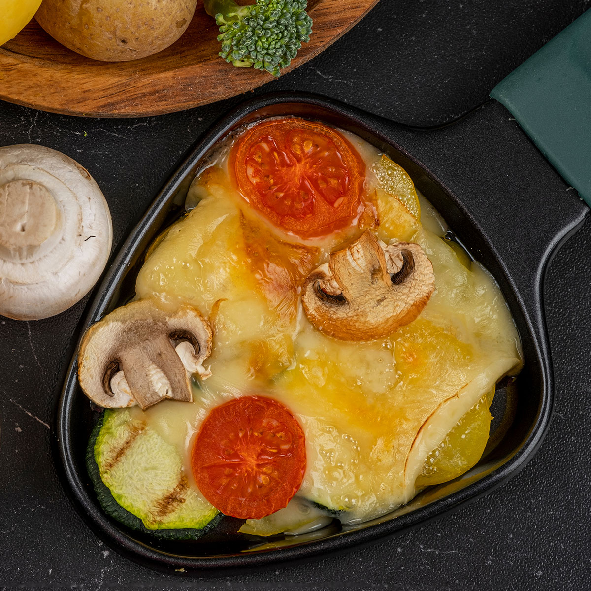 Rendre une raclette festive : idées de recettes – BUT Blog