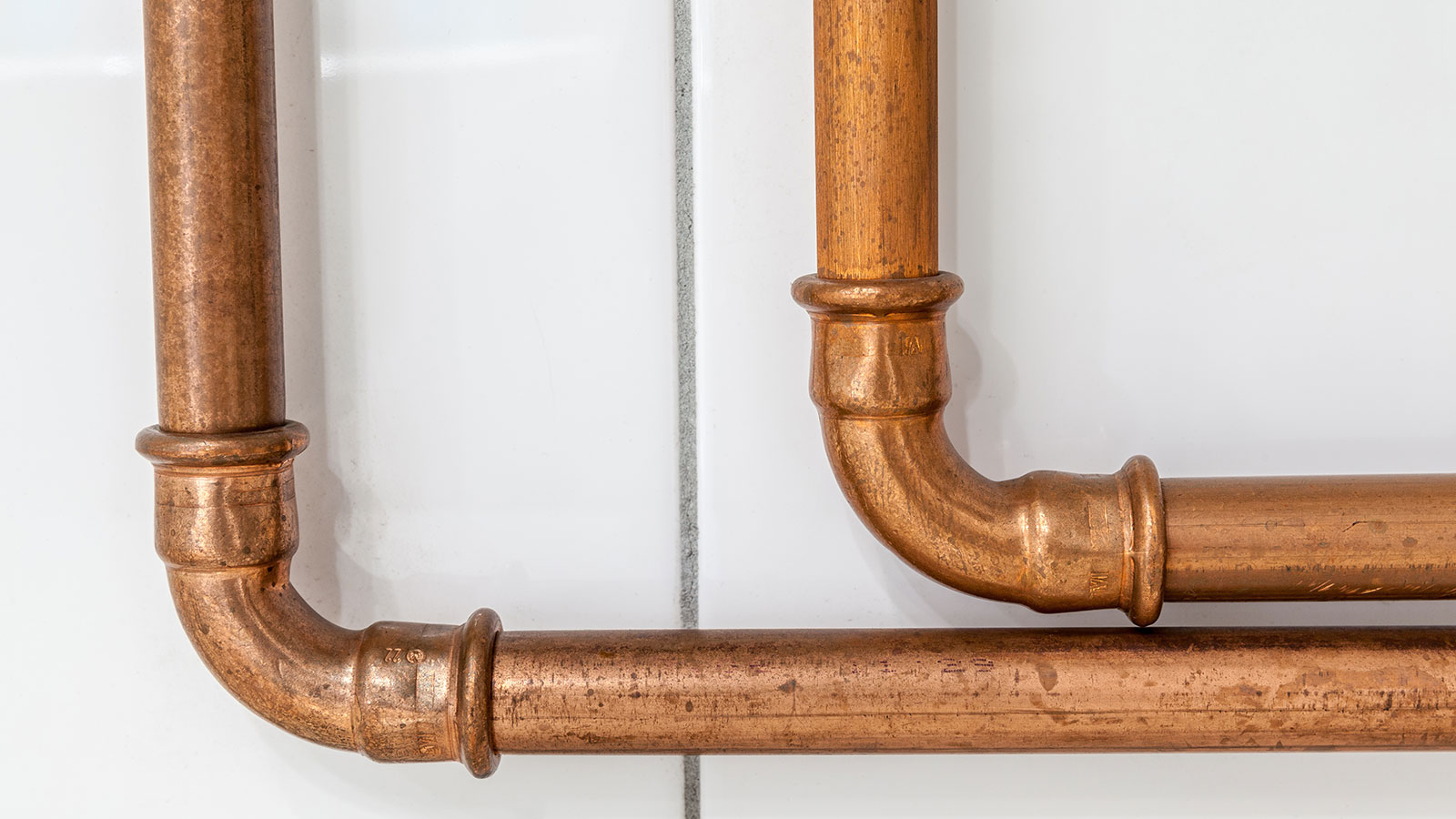 Comment cacher un tuyau : nos solutions esthétiques – Blog BUT