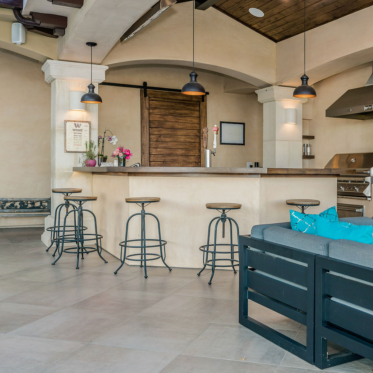 Déco d'un bar extérieur : nos idées pour la réussir – Blog BUT